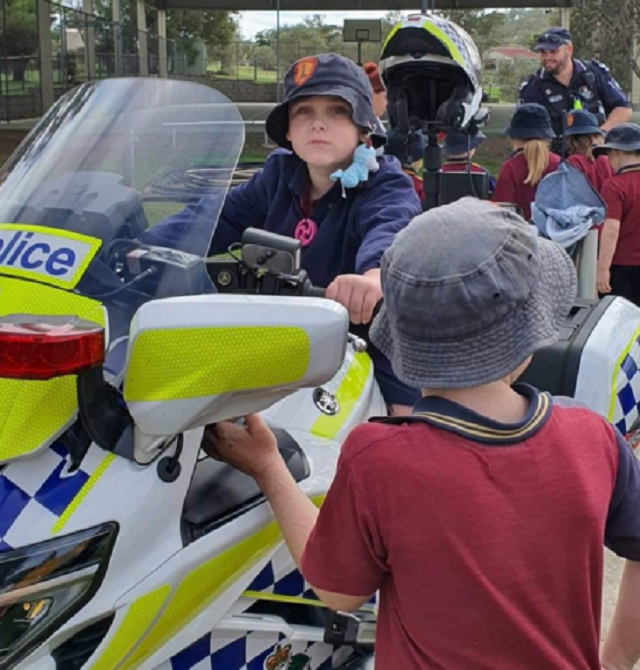 U8's chat with Goomeri coppers - Gympie Today