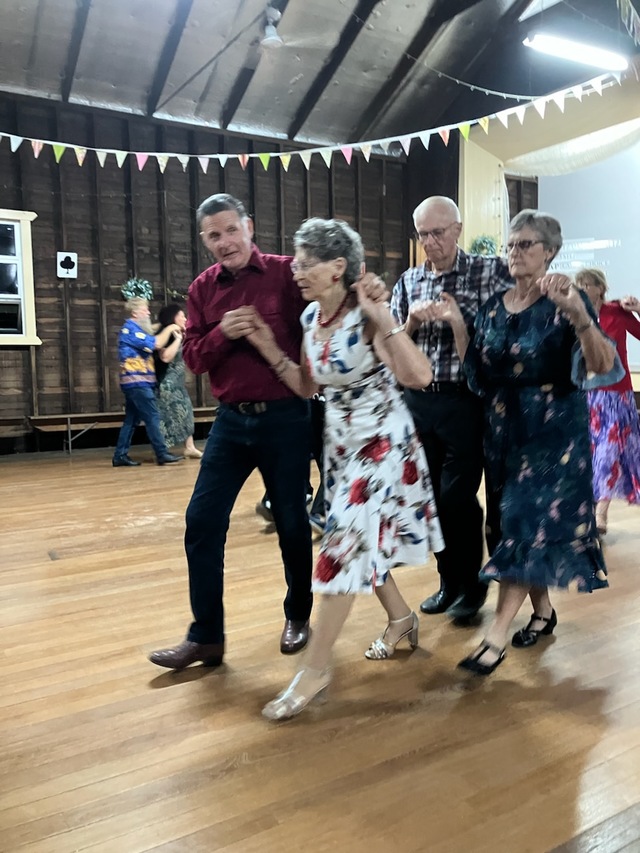 Toes tapping at old-time dance - Gympie Today